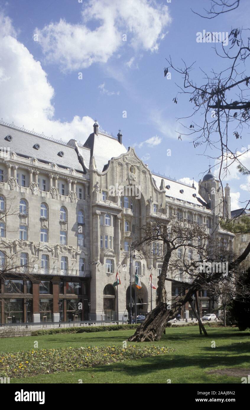 Budapest, Gresham Palace, Zsigmond Quittner 1905-1907 Stock Photo - Alamy