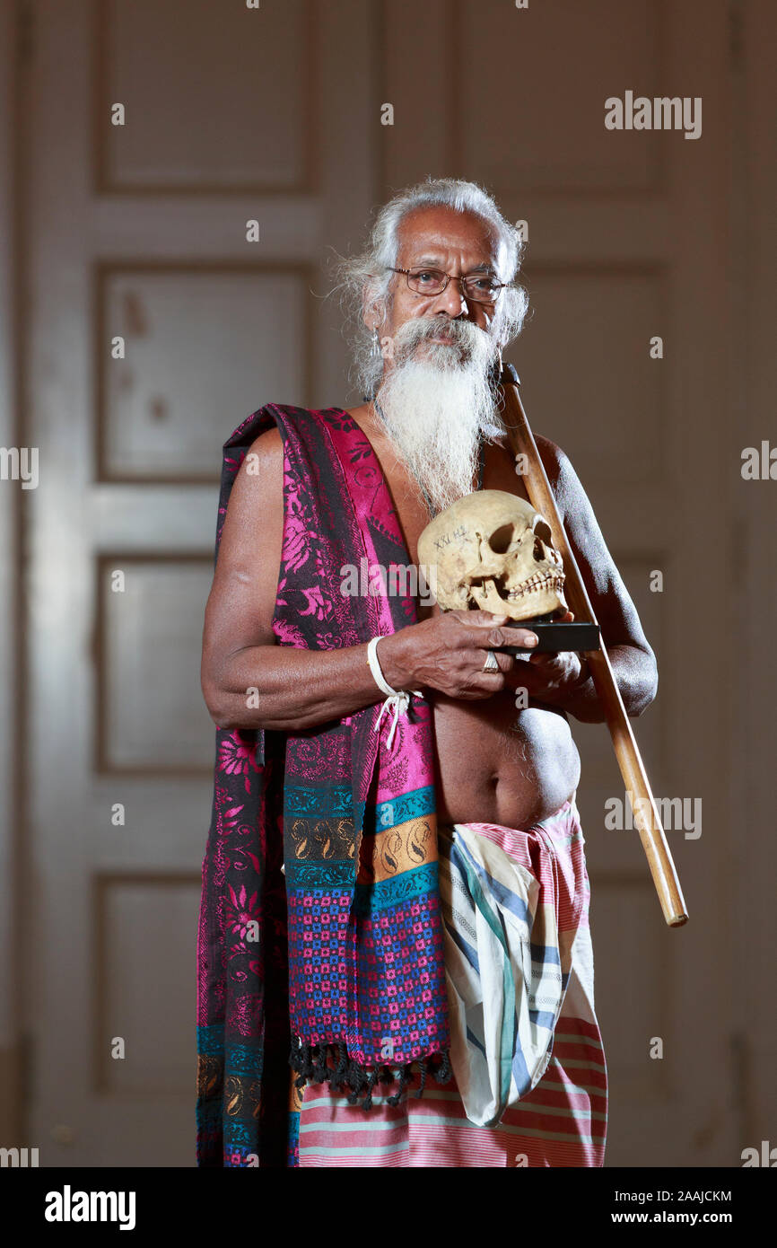 Chief of the ancient sri lankan hi-res stock photography and images - Alamy
