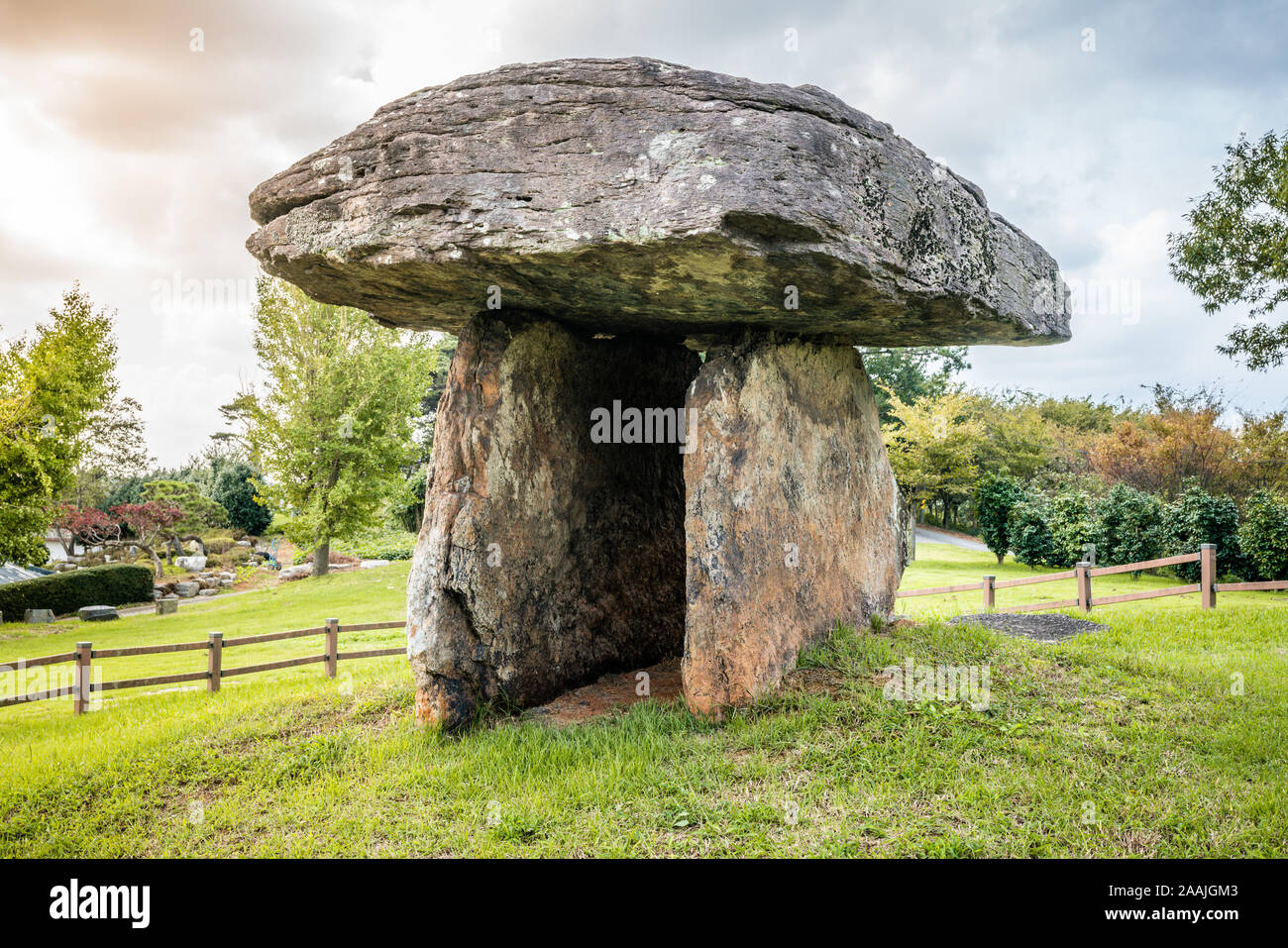 Dosan park hi-res stock photography and images - Alamy