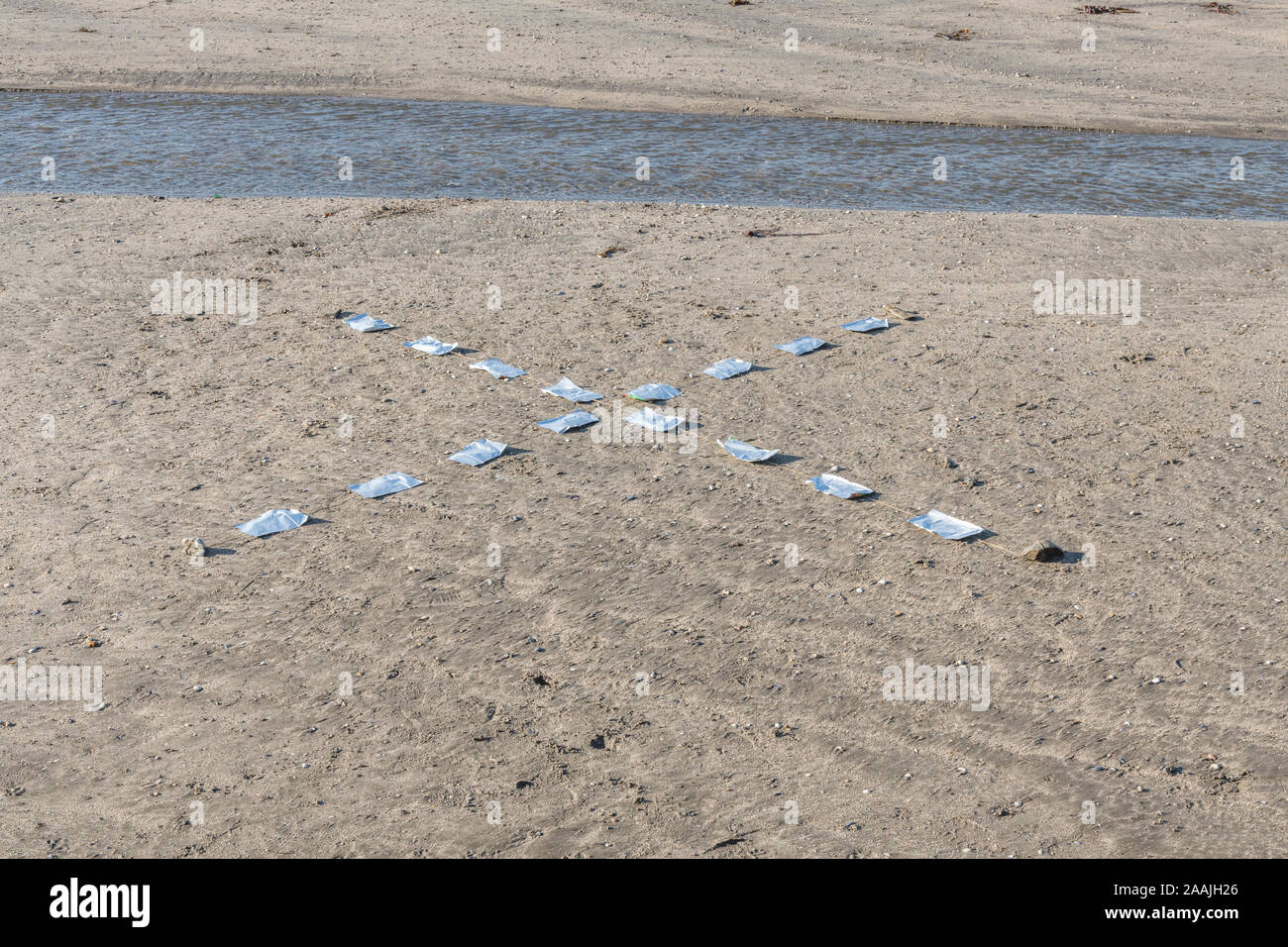 Visual distress signal hi-res stock photography and images - Alamy