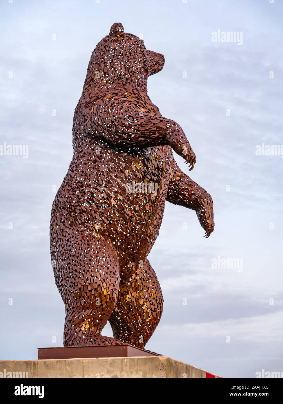 The dunbar bear sculpture hi-res stock photography and images - Alamy