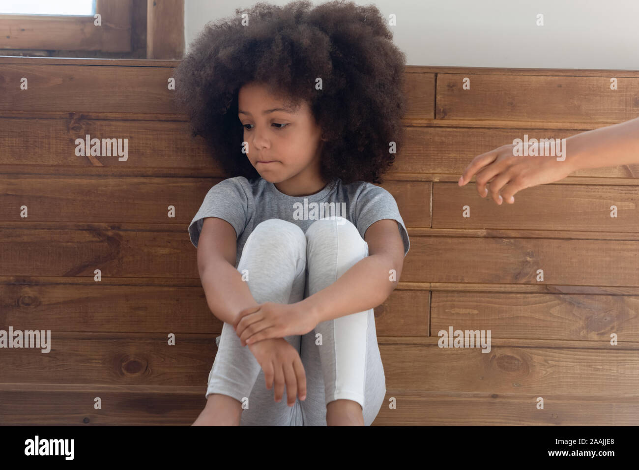 Parent ignoring child hi-res stock photography and images - Alamy