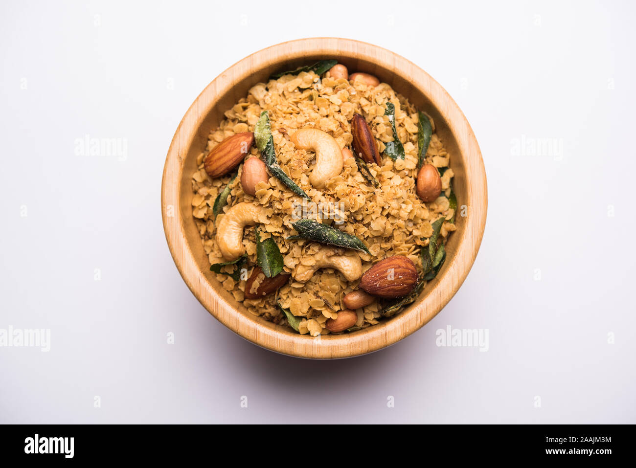 Oats Chivda / Chiwda is a healthy indian recipe with added chilli ...