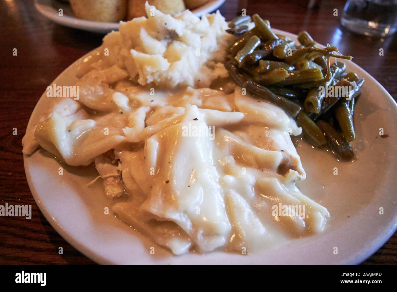cracker barrel chicken and dumplins potatoes and green beans meal ...