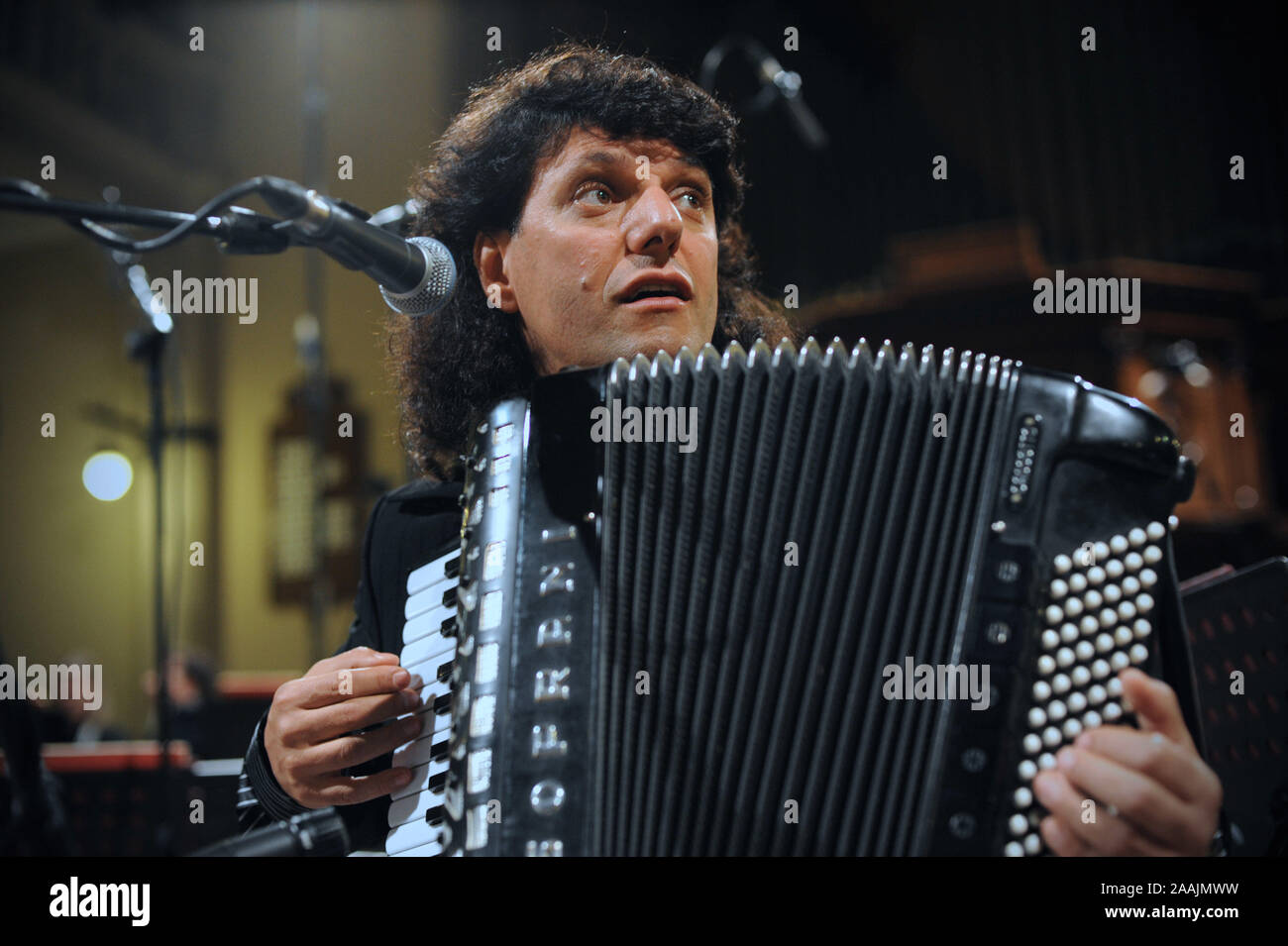 Rome, Italy: musician Alexian Santino Spinelli Stock Photo - Alamy