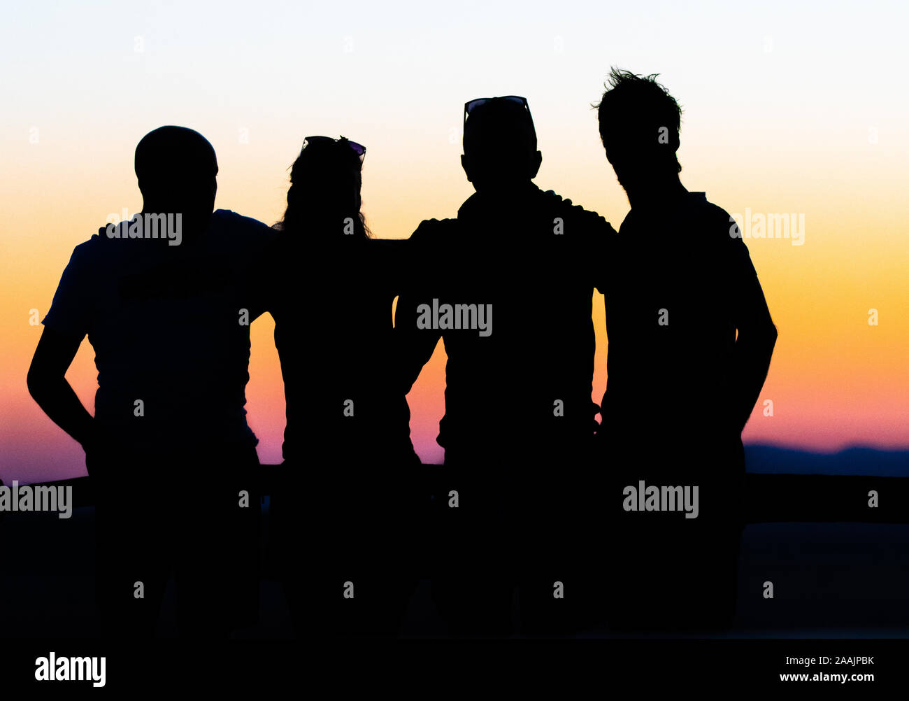 Friendship silhouette hi-res stock photography and images - Alamy
