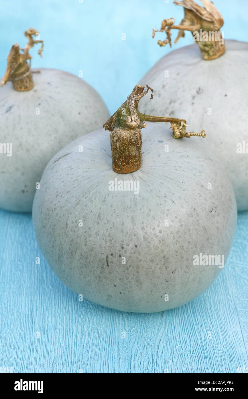 Uk crown hi-res stock photography and images - Alamy