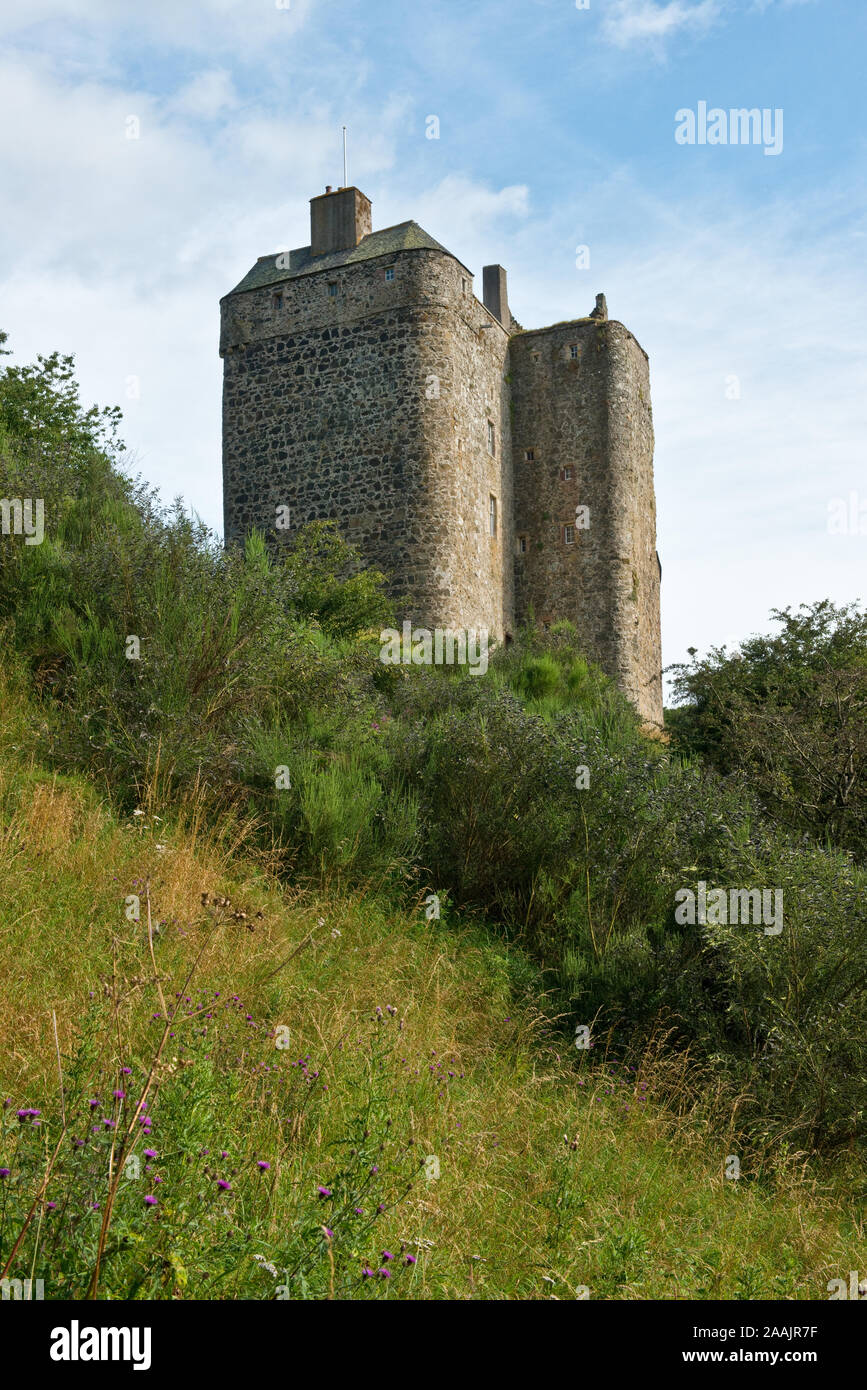 Scotland castle landscape hi-res stock photography and images - Alamy