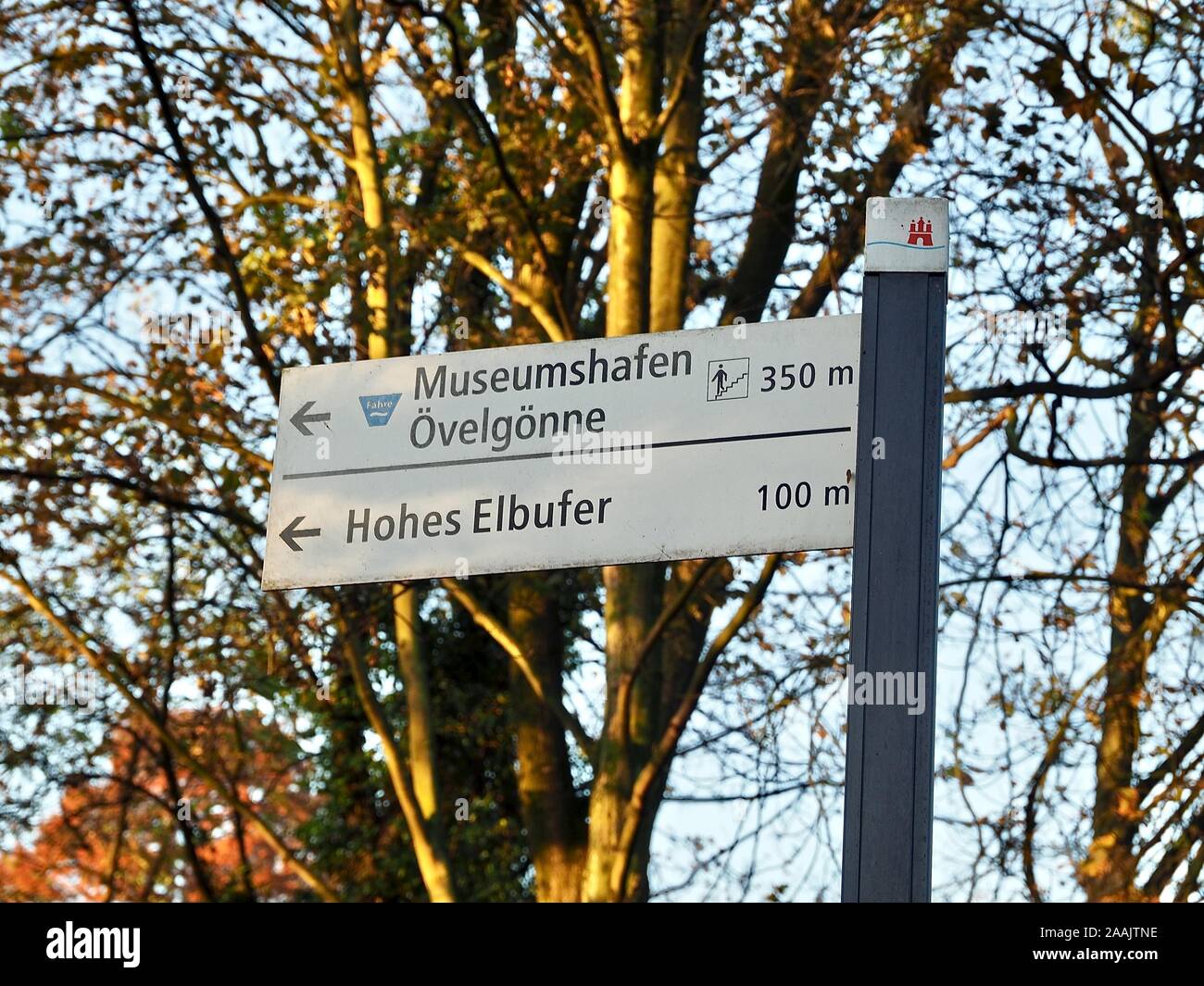 Strret sign hi-res stock photography and images - Alamy