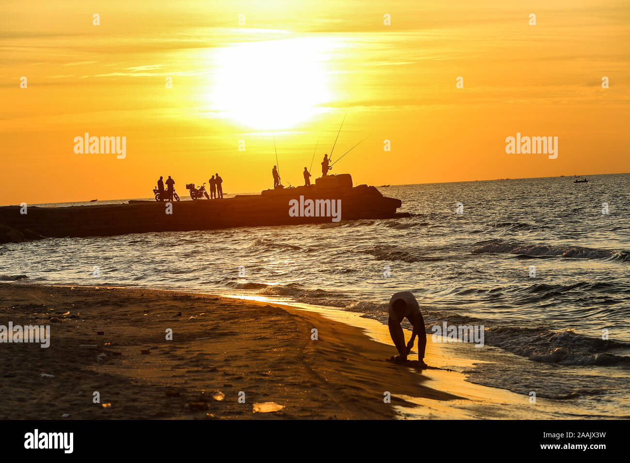 Gaza port palestinian hi-res stock photography and images - Alamy