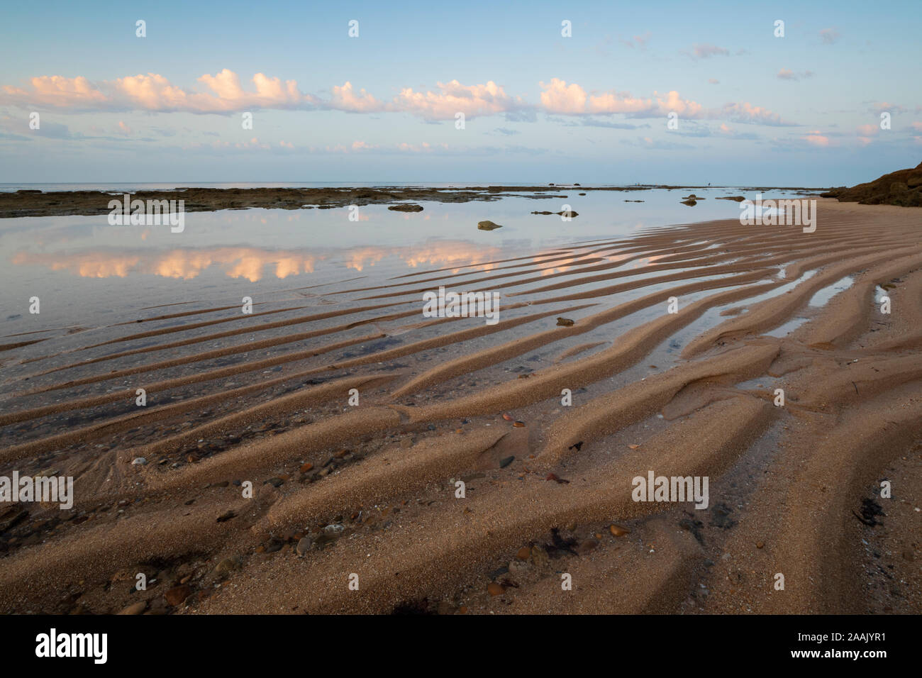 Sand tide coastal hi-res stock photography and images - Alamy