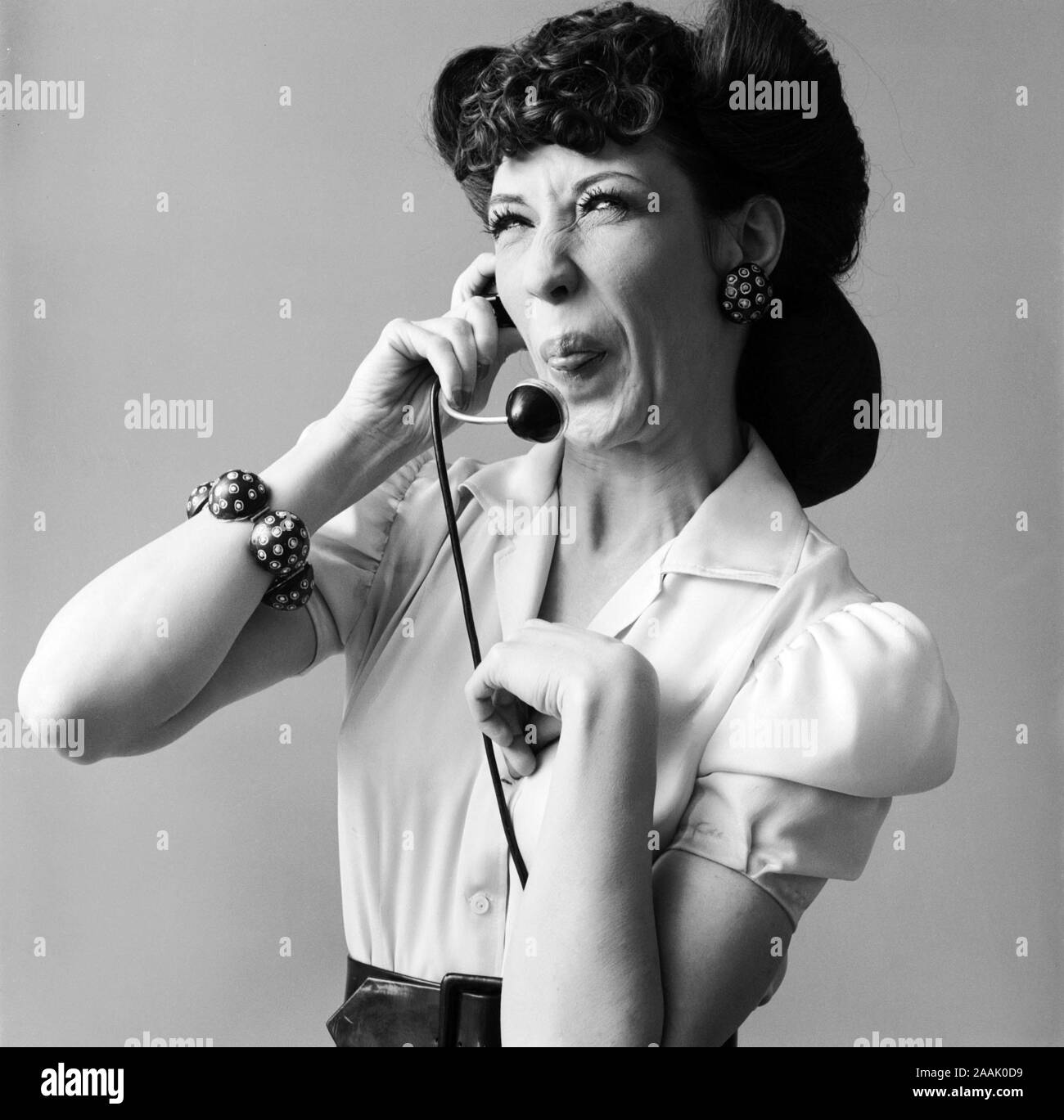 Lily tomlin laugh in hi-res stock photography and images - Alamy