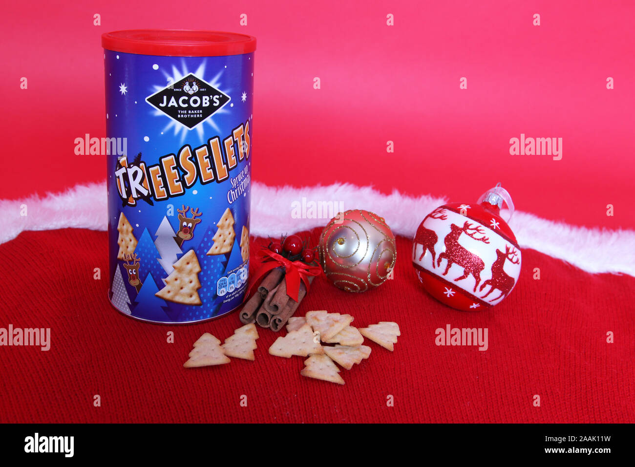 Jacobs Treeselets 2019 edition, Christmas Tree shaped crisps / crackers ...