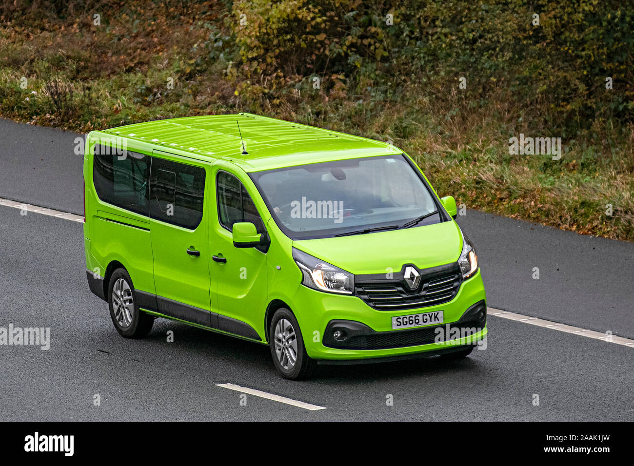 2016 green Renault Trafic Ll29 Sport Energy LCV Minibus; UK Vehicular ...