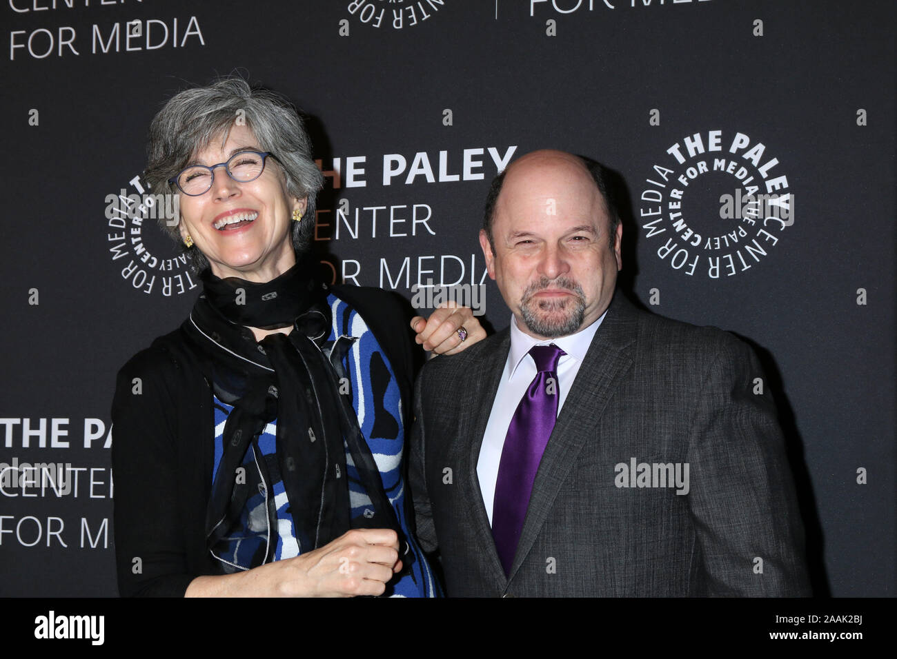 Daena e title and jason alexander hi-res stock photography and images ...