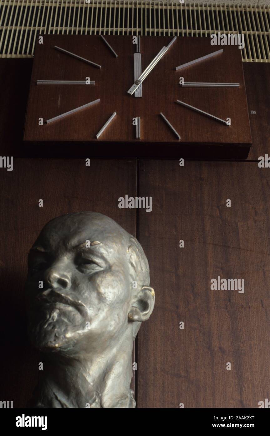 Raum lenin hi-res stock photography and images - Alamy