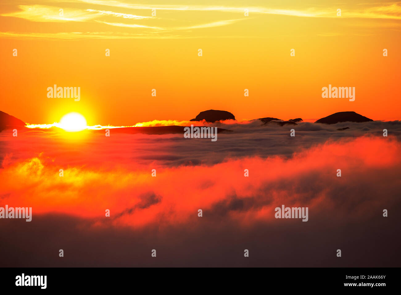 At the going down of the sun hi-res stock photography and images - Alamy