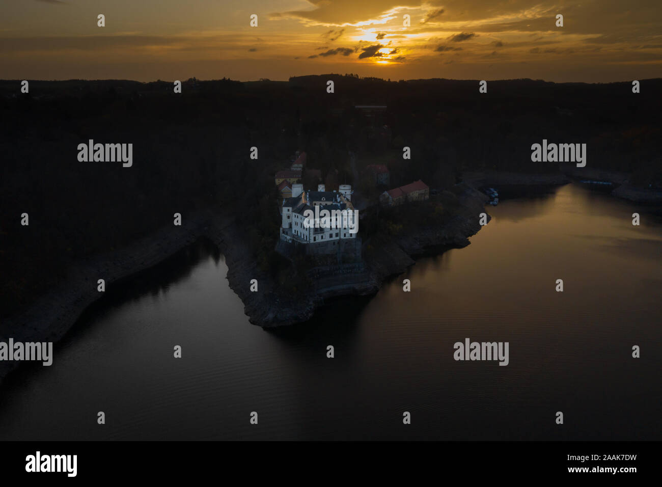 Orlik castle hi-res stock photography and images - Alamy