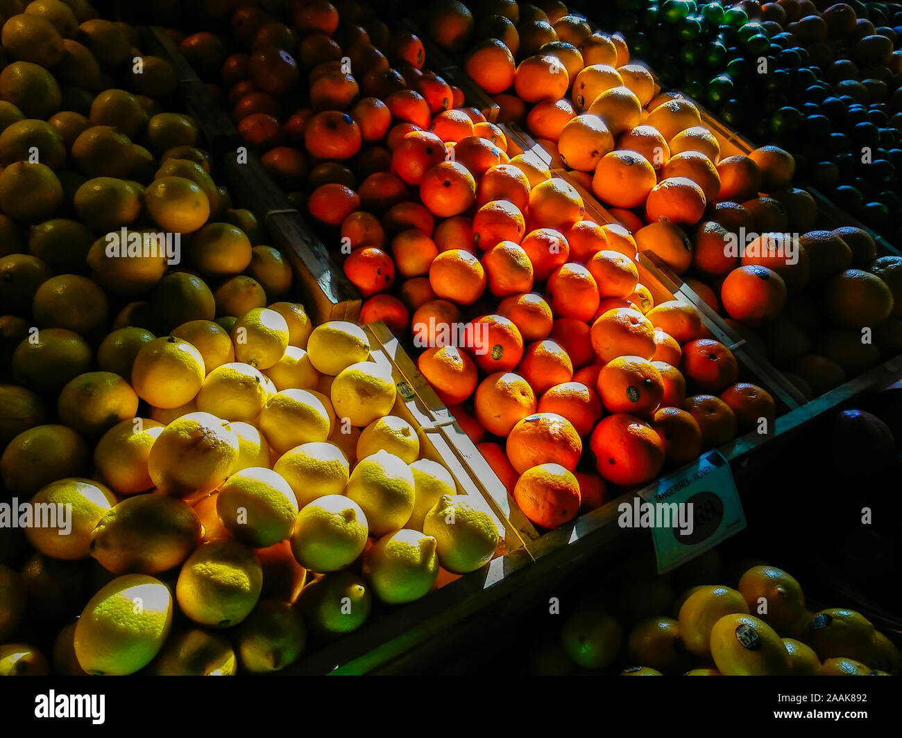 Shopping fruits florida hi-res stock photography and images - Alamy