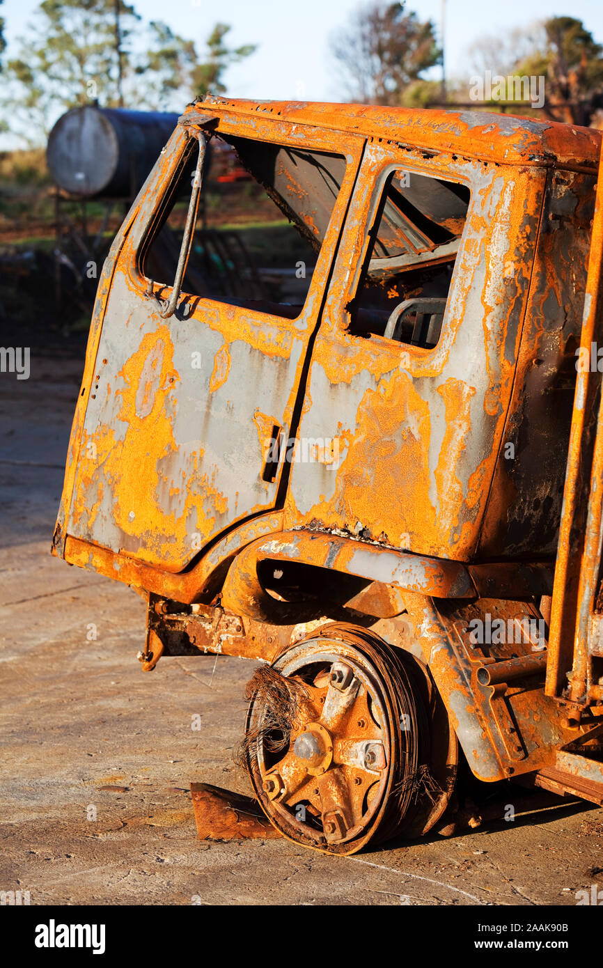 Burnt out lorry hi-res stock photography and images - Alamy