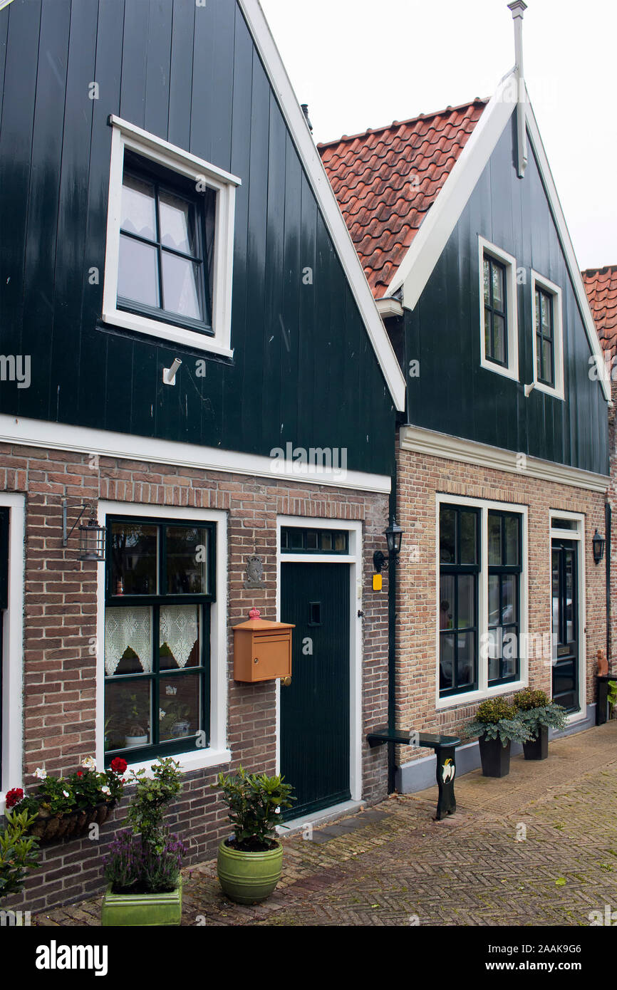 Dutch style brick houses hi-res stock photography and images - Alamy