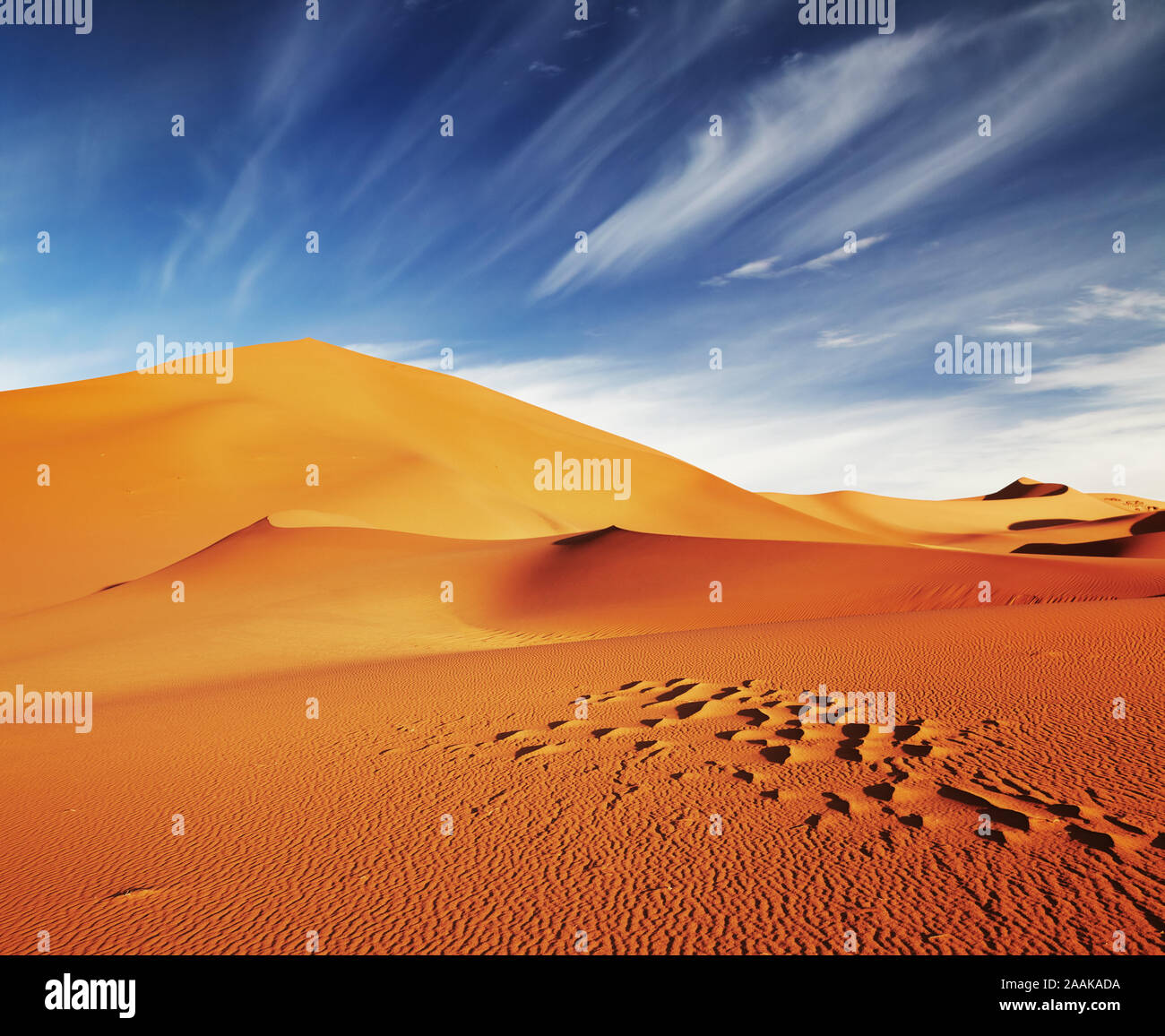 Sahara desert sand dunes sunset hi-res stock photography and images - Alamy