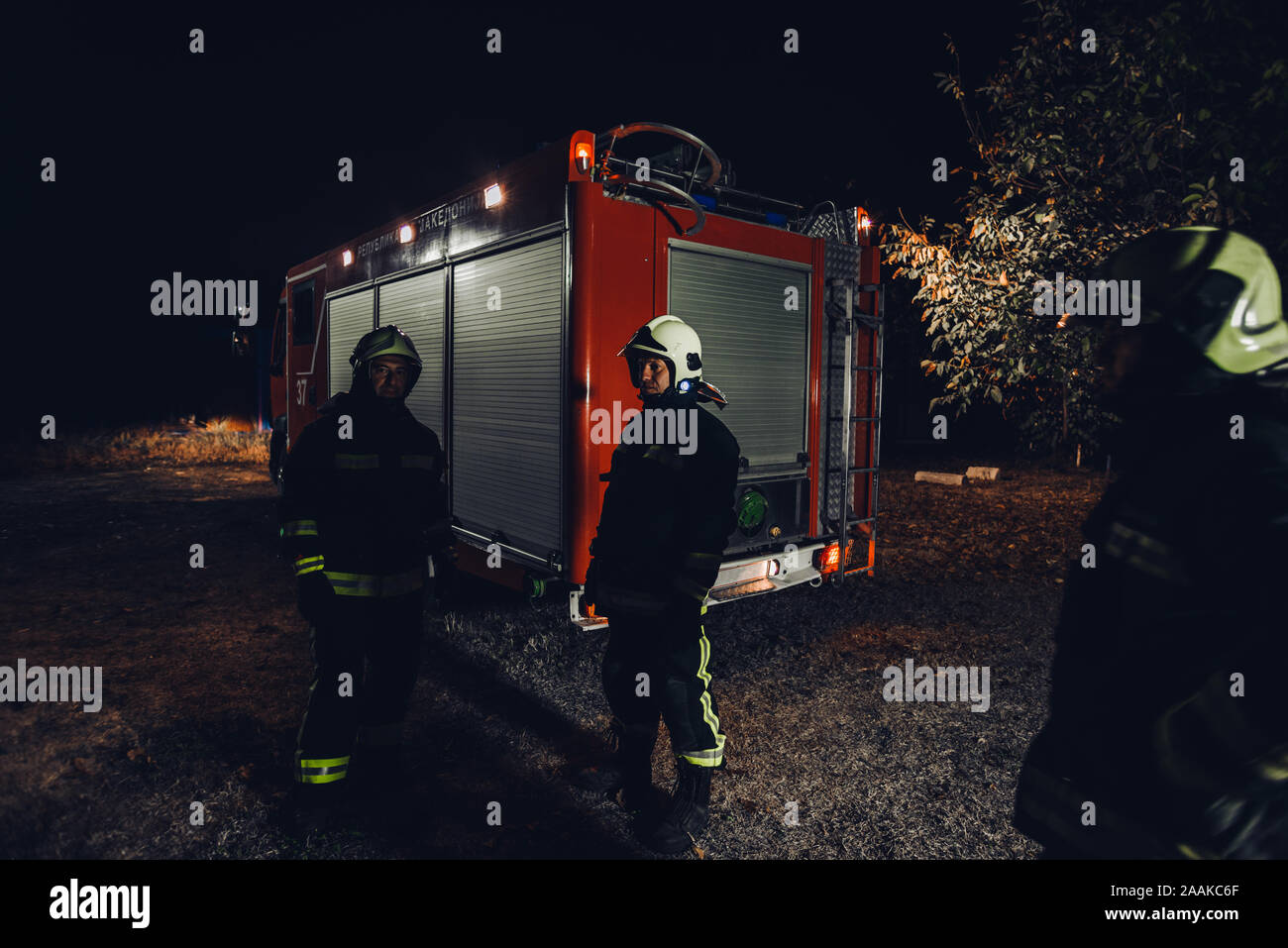 Firefighting crew preventing fire from spreading in the region Stock ...