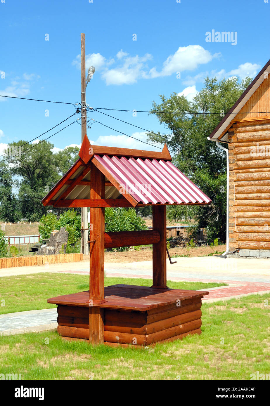 Antique nature water well hi-res stock photography and images - Alamy