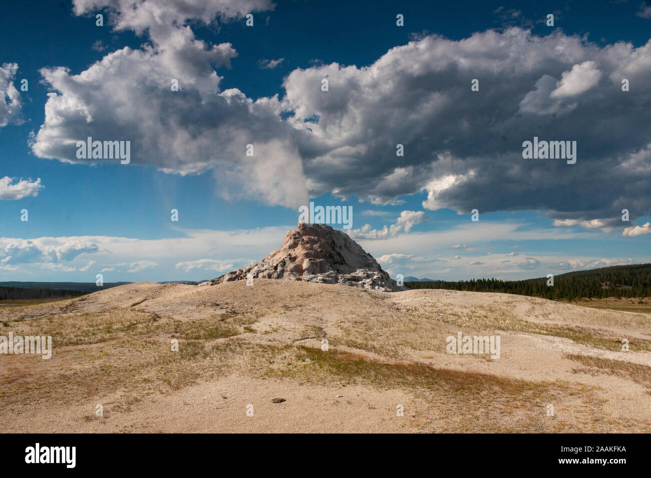 White dome loop hi-res stock photography and images - Alamy