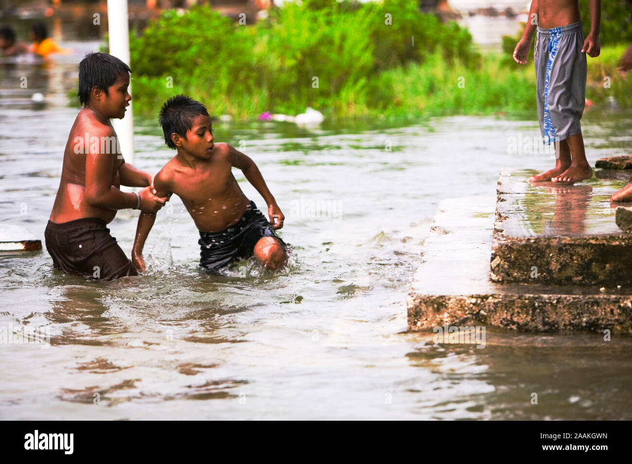 Tuvalu house funafuti hi-res stock photography and images - Alamy