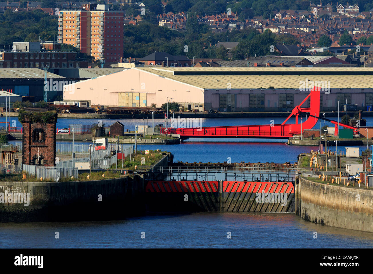 Birkenhead mersey hi-res stock photography and images - Alamy