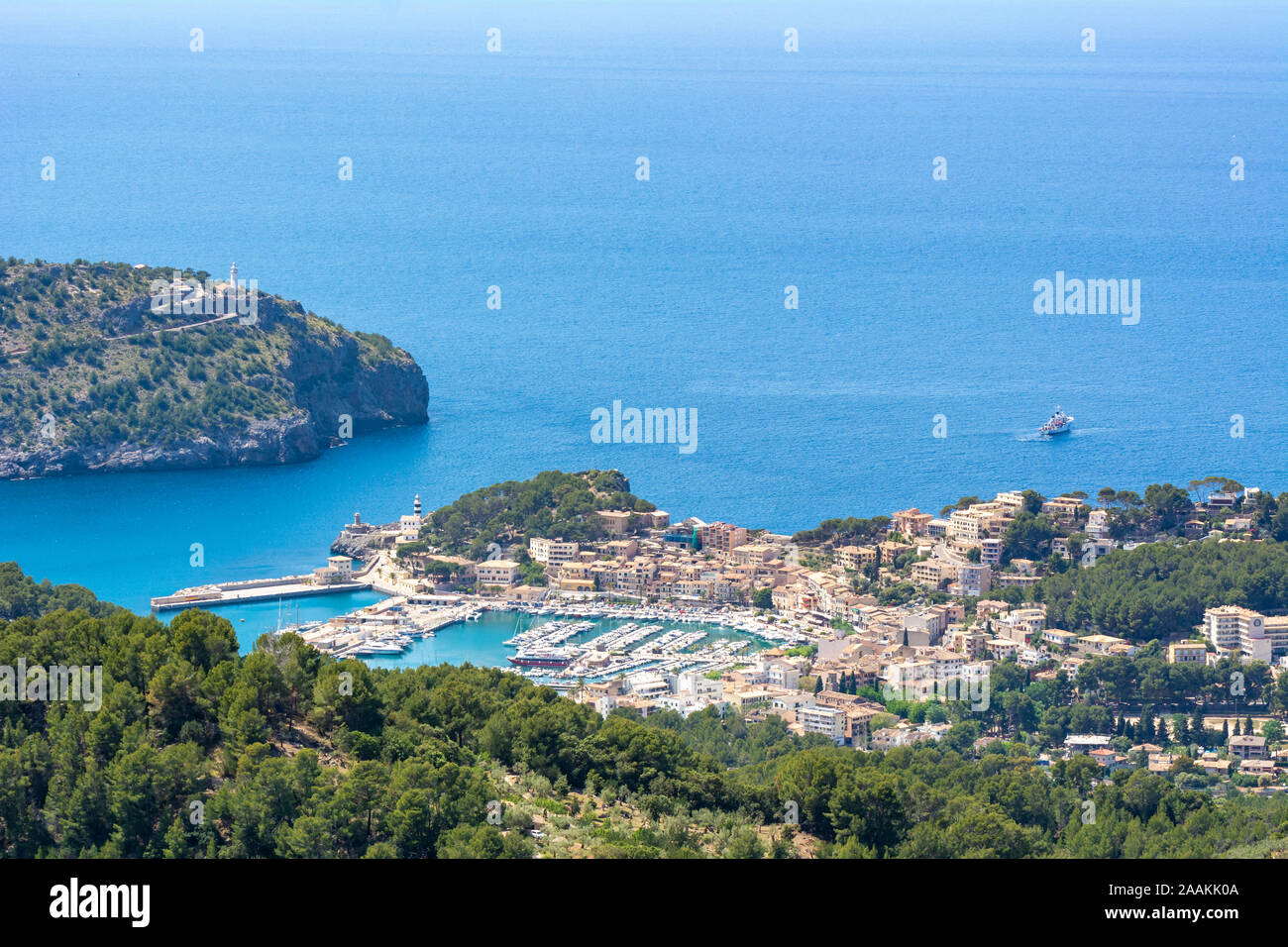 Port de Soller, Majorca seaside resort, a popular tourist destination ...