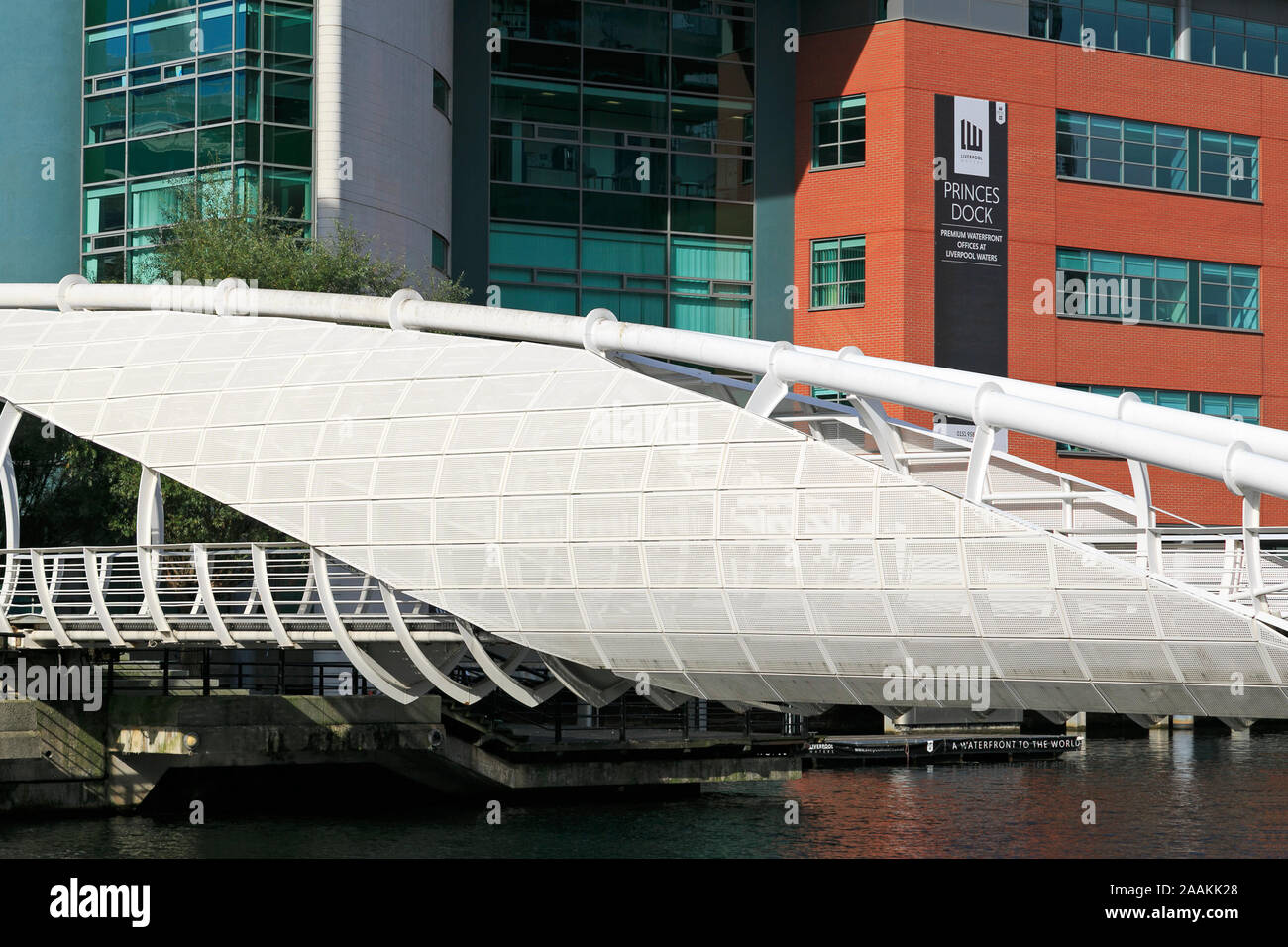 Dock bridge hi-res stock photography and images - Alamy