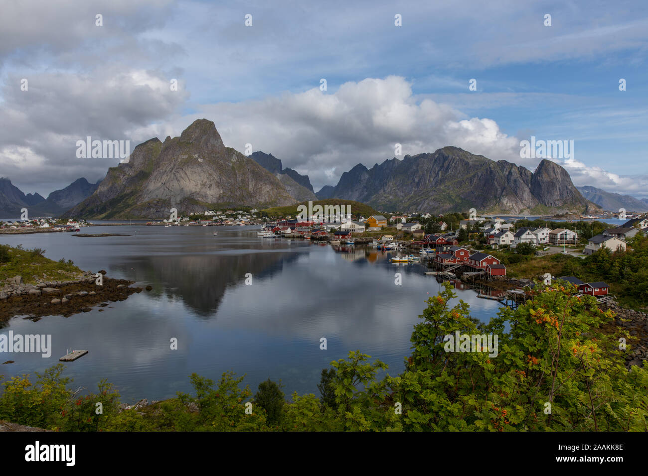 Reine berge hi-res stock photography and images - Alamy