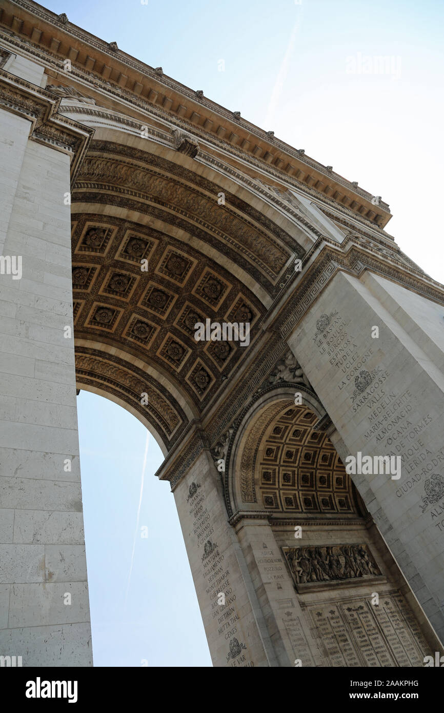 Behind it the arc de triomphe hi-res stock photography and images - Alamy