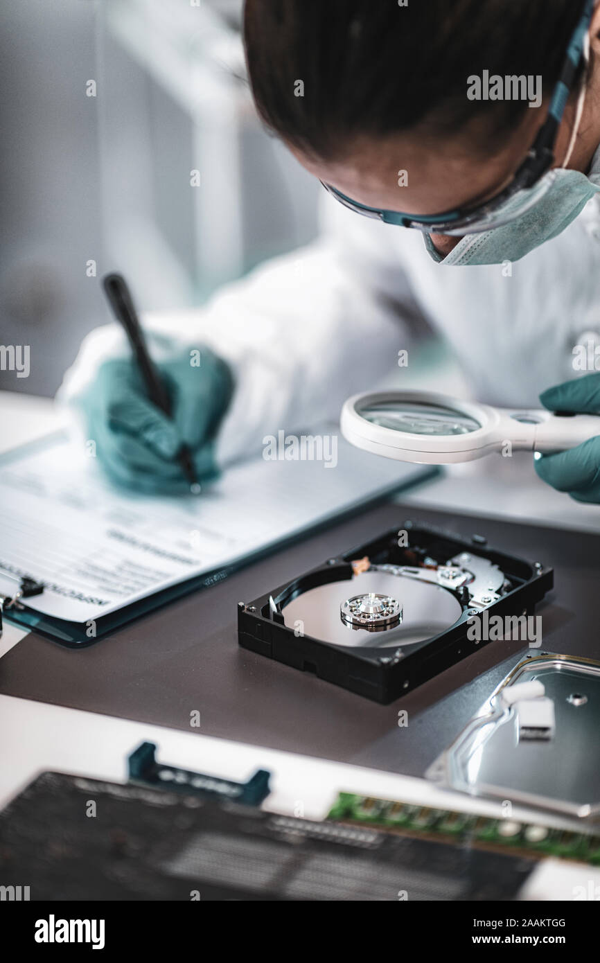 Digital forensic science hi-res stock photography and images - Alamy