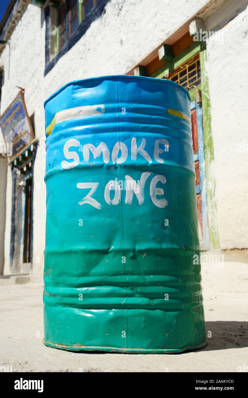 Old oil drum hi-res stock photography and images - Alamy