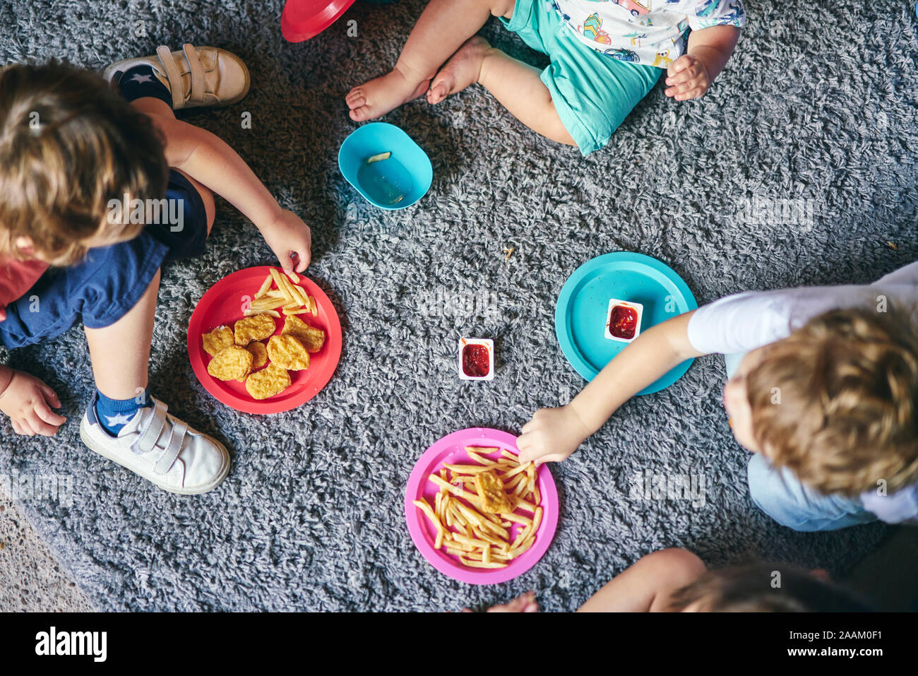 Children rug hi-res stock photography and images - Alamy