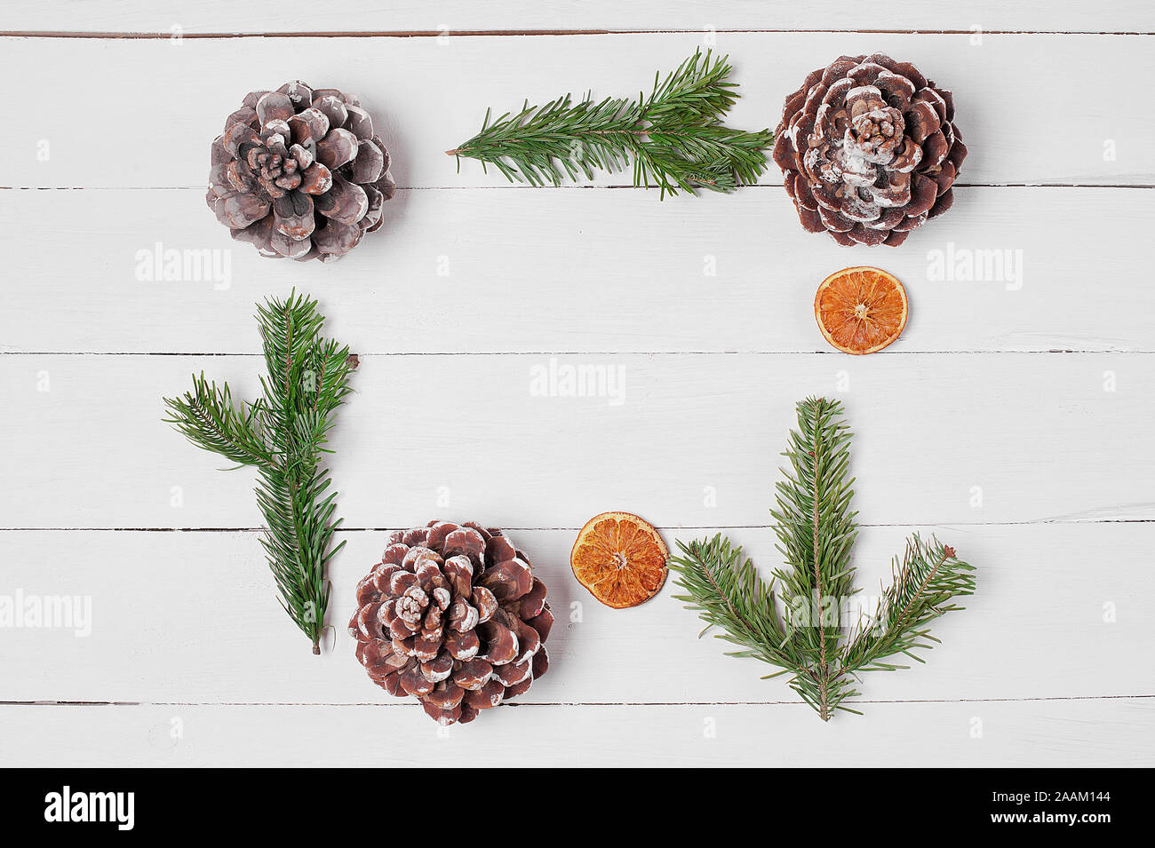 Orange slices pine branches hi-res stock photography and images - Alamy