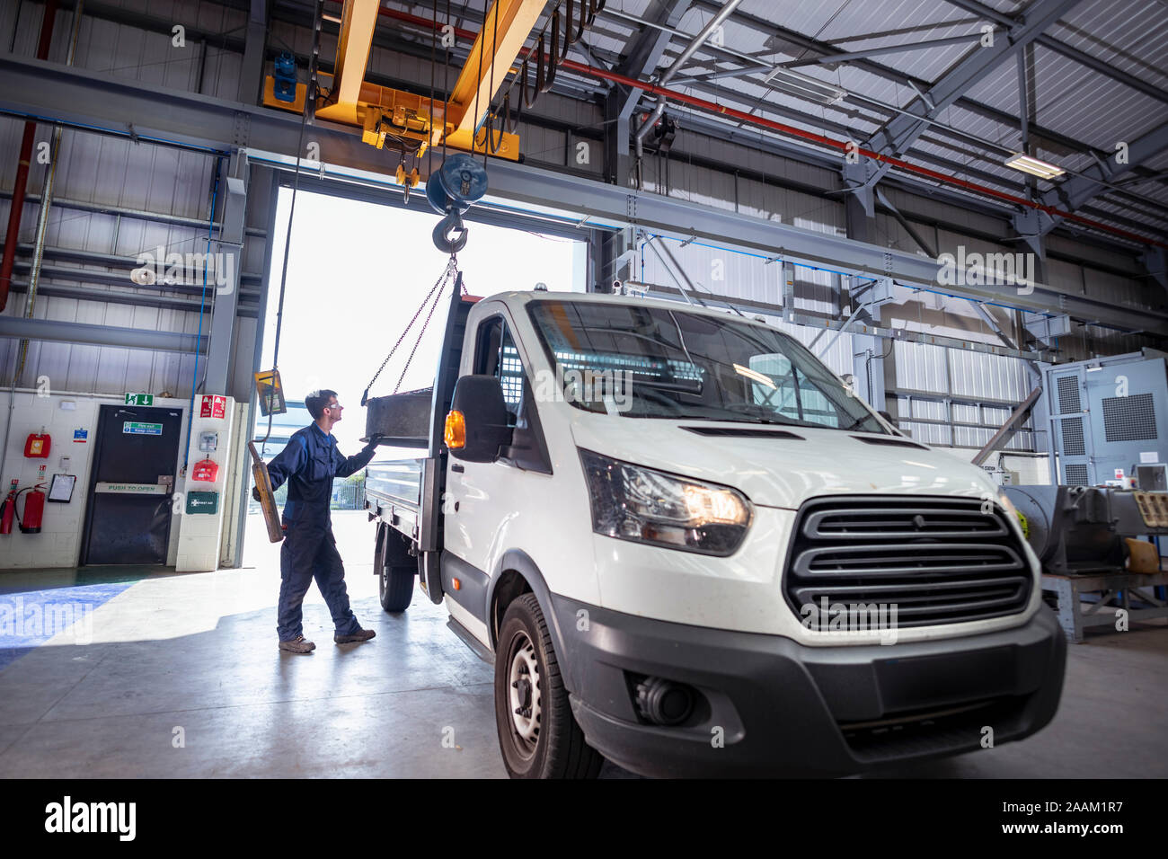 Engineering thinking hi-res stock photography and images - Alamy