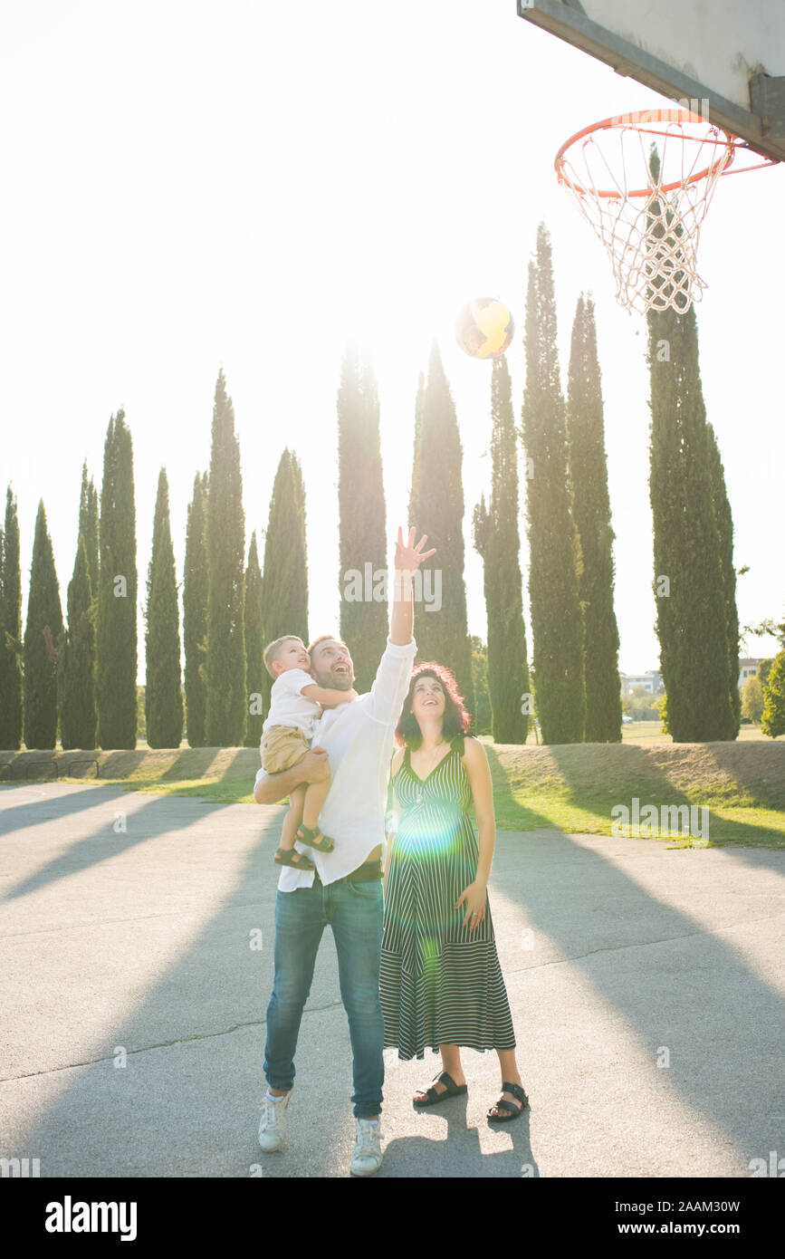 Playing netball hi-res stock photography and images - Alamy