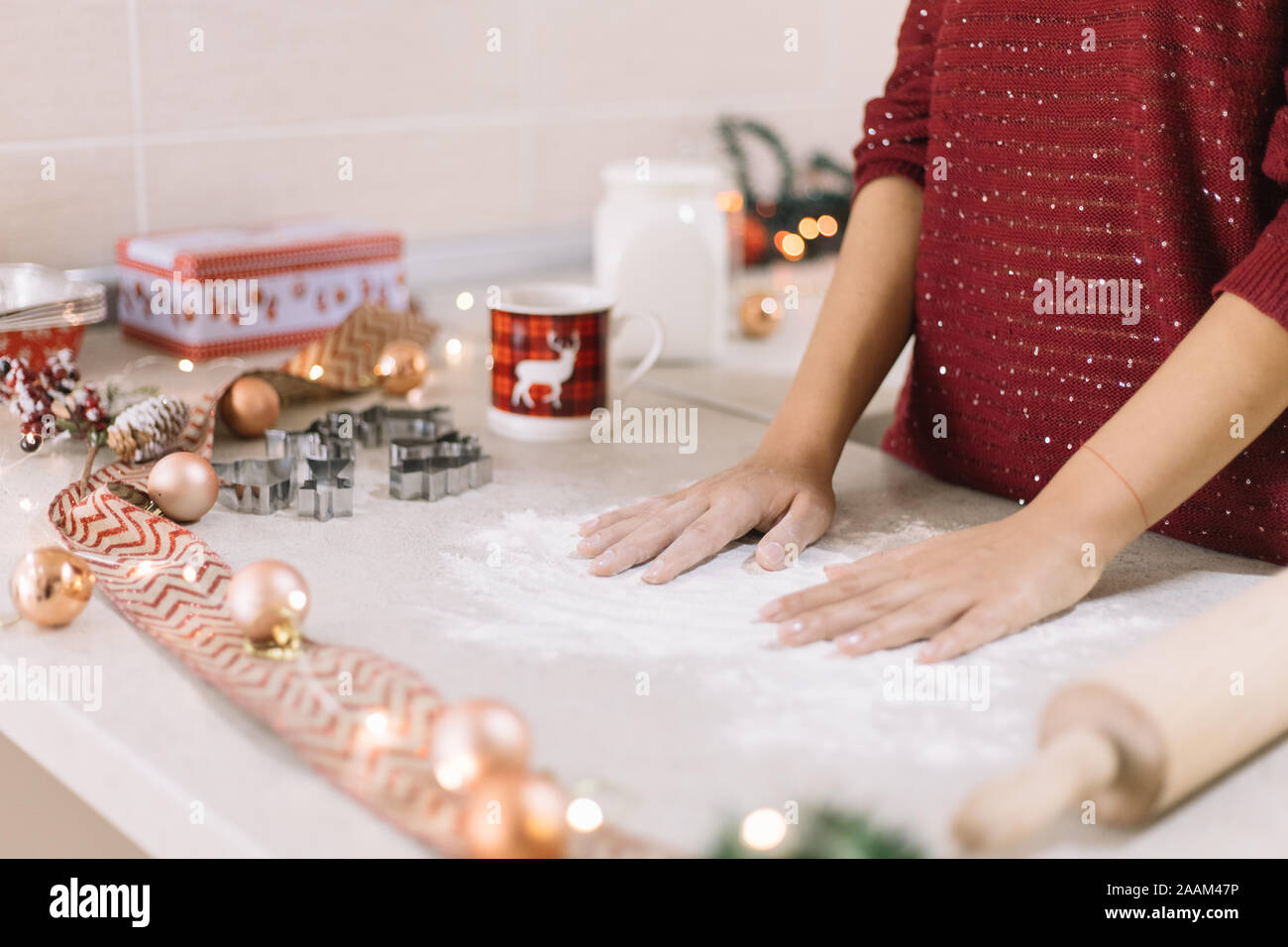 Woman's hands over kitchen countertop with spilled flour Stock Photo ...