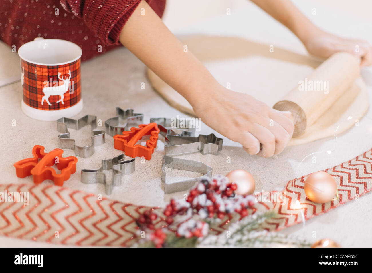 Rolling out icing hi-res stock photography and images - Alamy