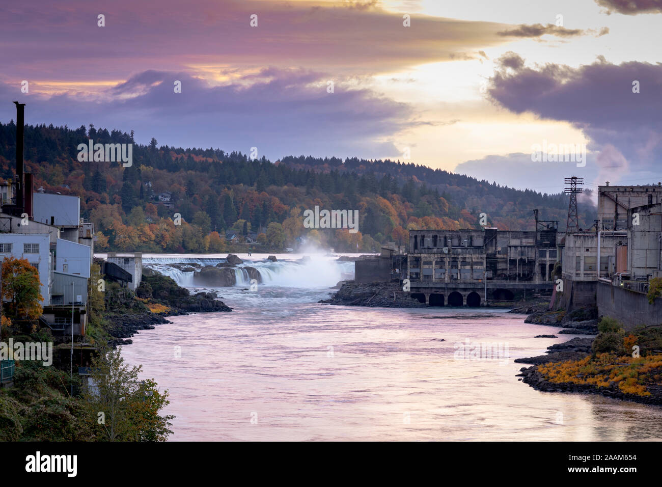 Willamette Falls at sunset in autumn Stock Photo - Alamy