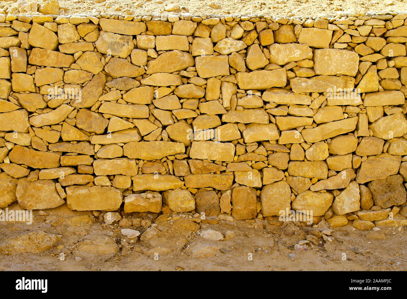 Ancient stone walls hi-res stock photography and images - Alamy