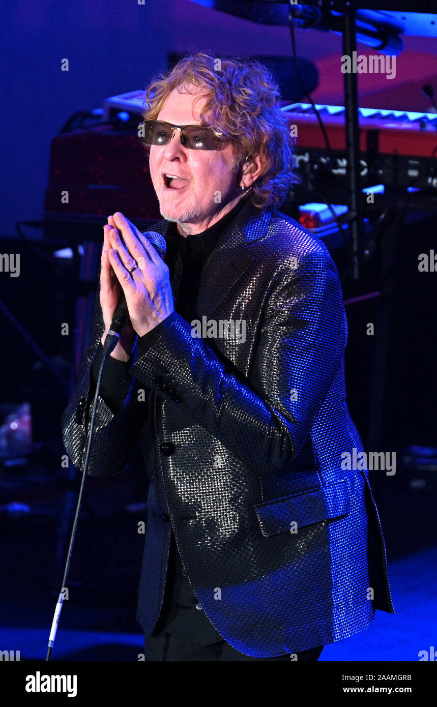 Cologne, Germany. 22nd Nov, 2019. The British musician Mick Hucknall ...