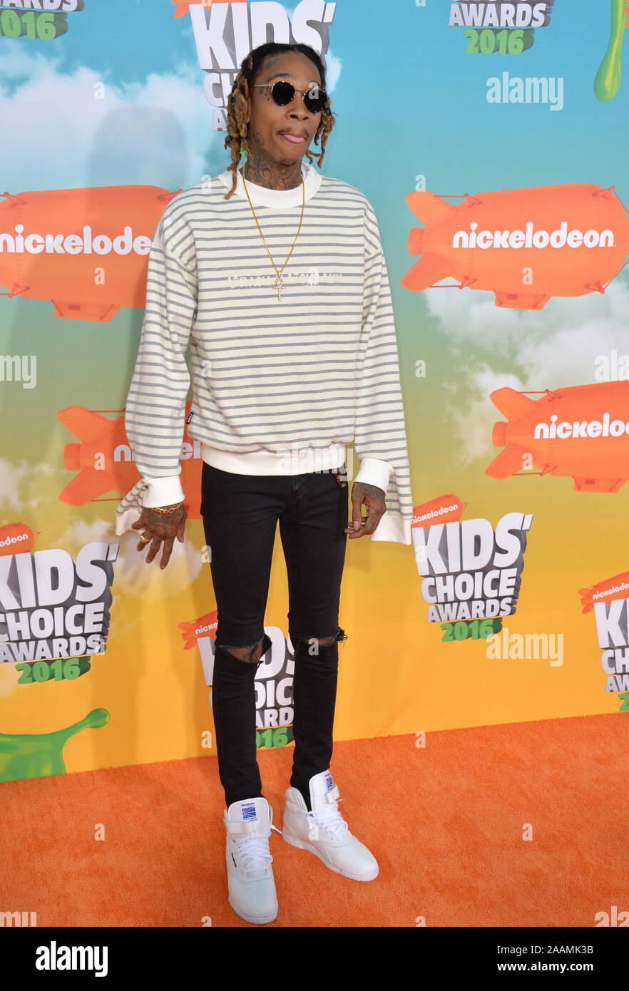 LOS ANGELES, CA - MARCH 12, 2016: Wiz Khalifa at the 2016 Kids' Choice ...