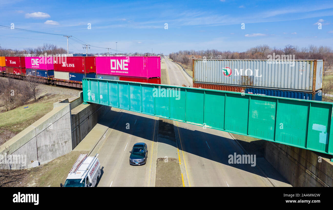 Shipping container train hi-res stock photography and images - Alamy