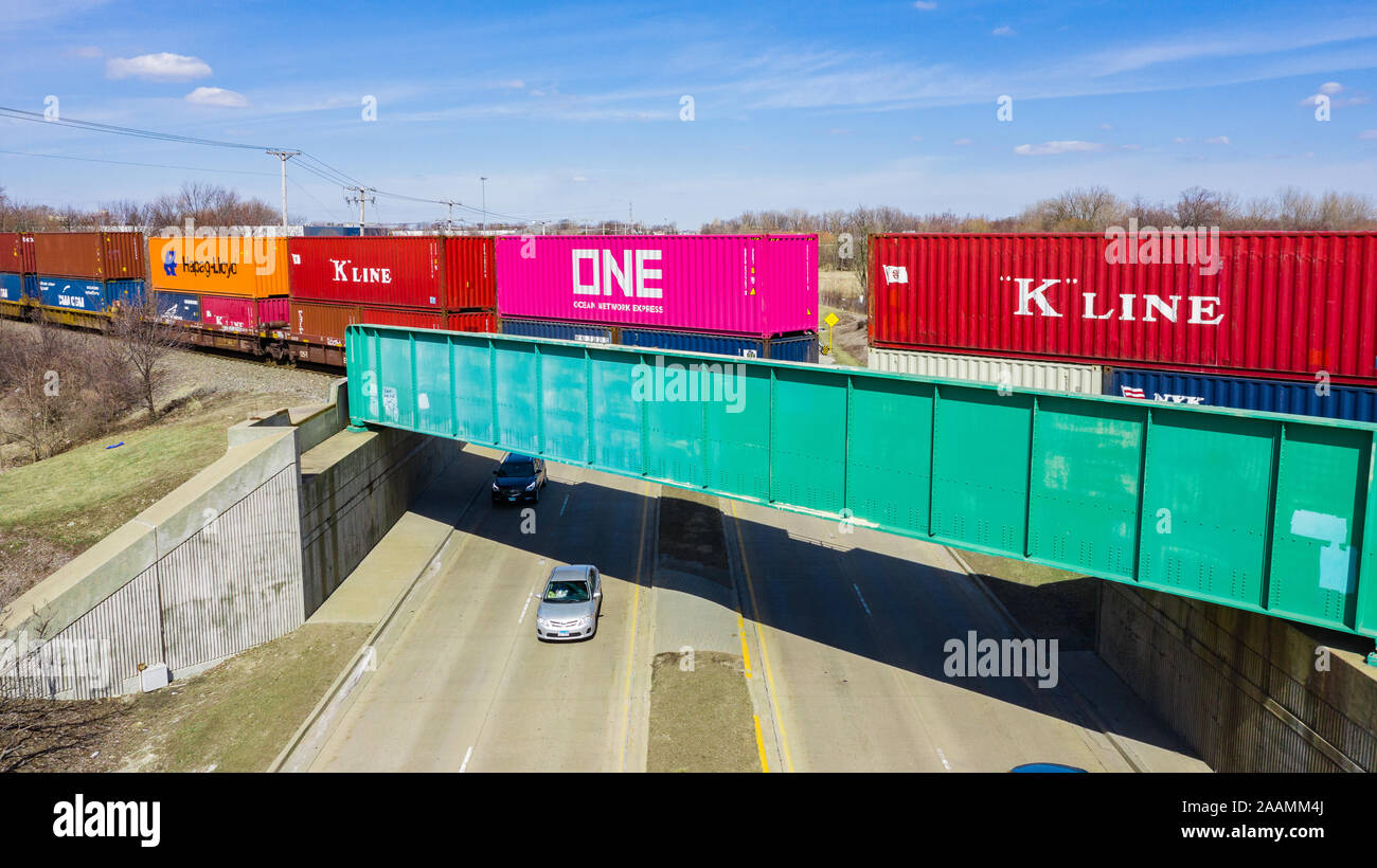Shipping container train hi-res stock photography and images - Alamy