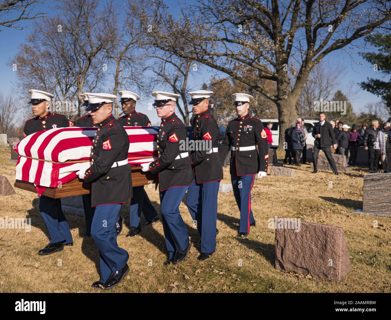 Des Moines, Iowa, USA. 22nd Nov, 2019. Members of the US Marine Corps ...